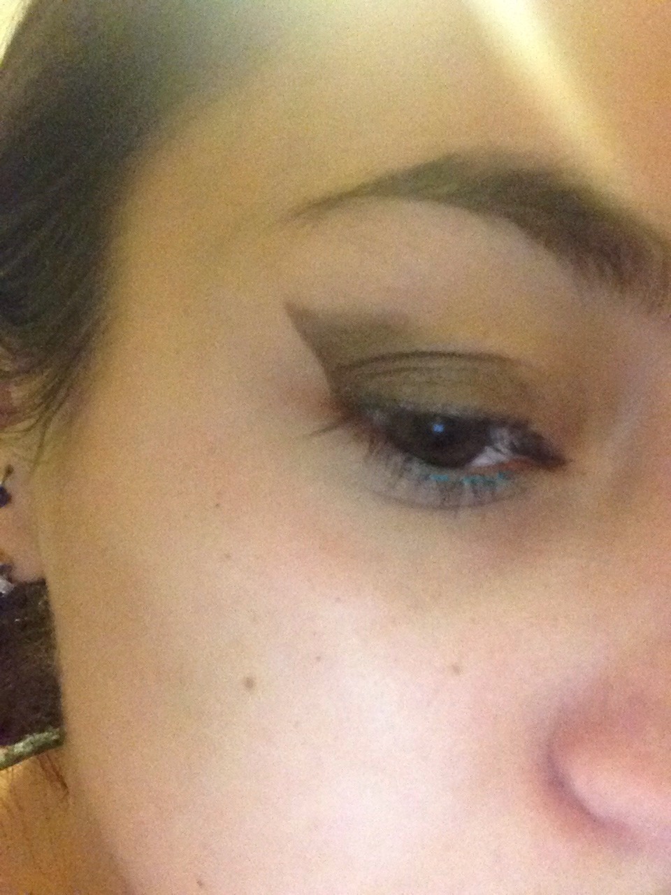 Best Way To Get A Straight Line From Eyeshadow At Outer Corner Of Eyelid Musely best-way-to-get-a-straight-line-from-eyeshadow-at-outer-corner-of-eyelid-musely